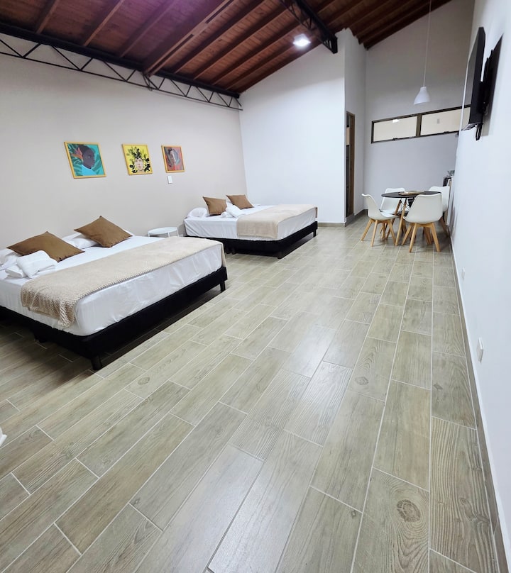 Apartaestudio 3 En El Poblado, La Zona Más Cool. - Medellín