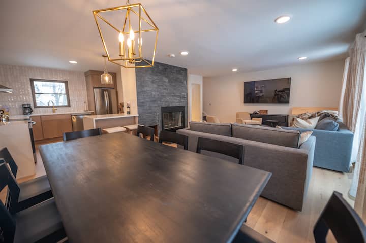 Fully Renovated 3 Br Condo - 0.8 Mi To Mt. Snow - Mount Snow, VT