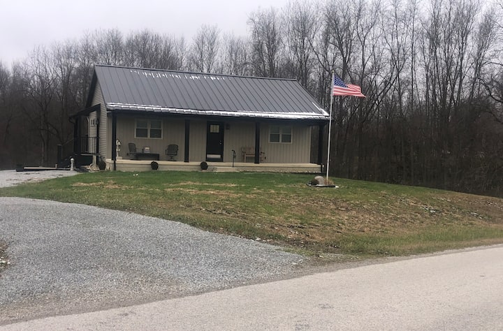 Quiet Country Couples Setting - Candlewood Lake, OH