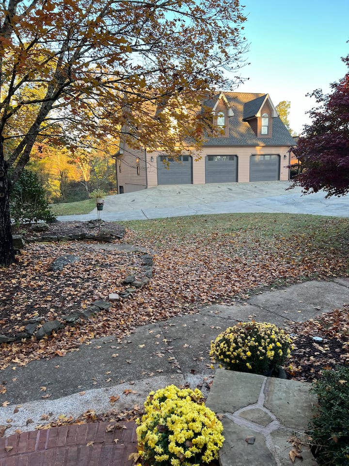 The Gathering Loft - Jones Lake, Dallas