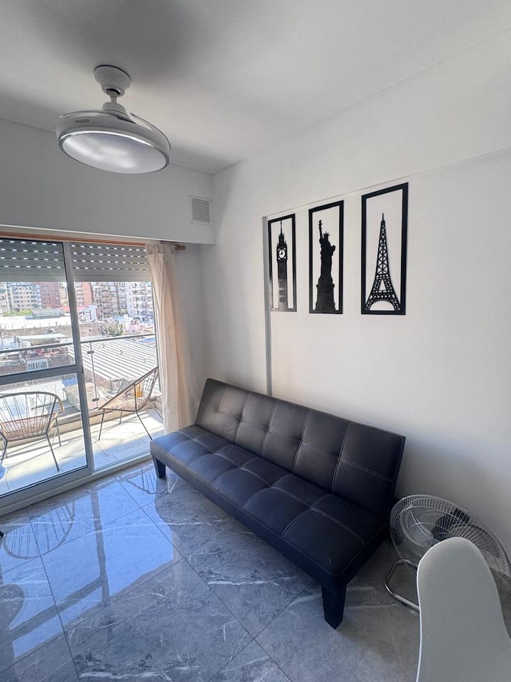 Nuevo Y Moderno Departamento En Pleno Centro - Argentina