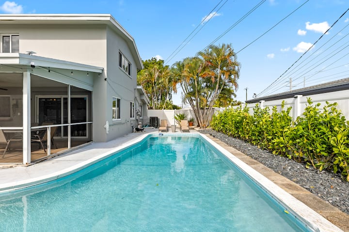 Duplex #1 | Heated Pool, Minutes To Beach & Dining - Fort Lauderdale, FL