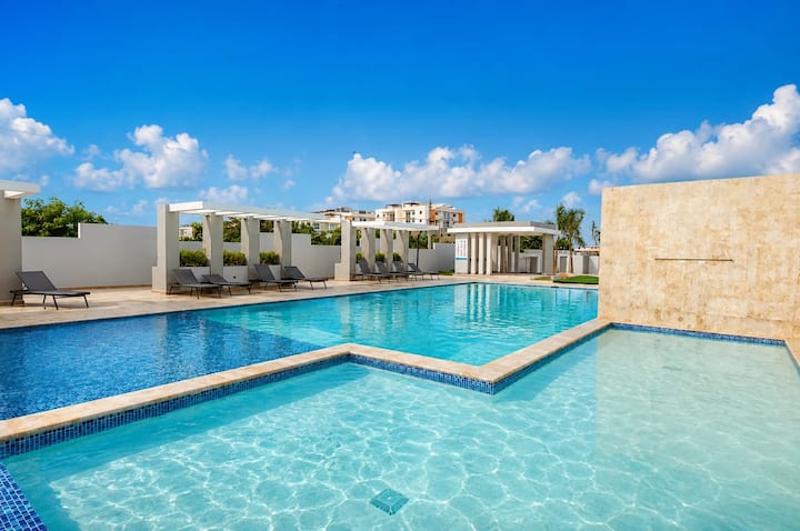 Gray House, Spacious And Elegant Apartment, Swimming Pool, Gym - Punta Cana