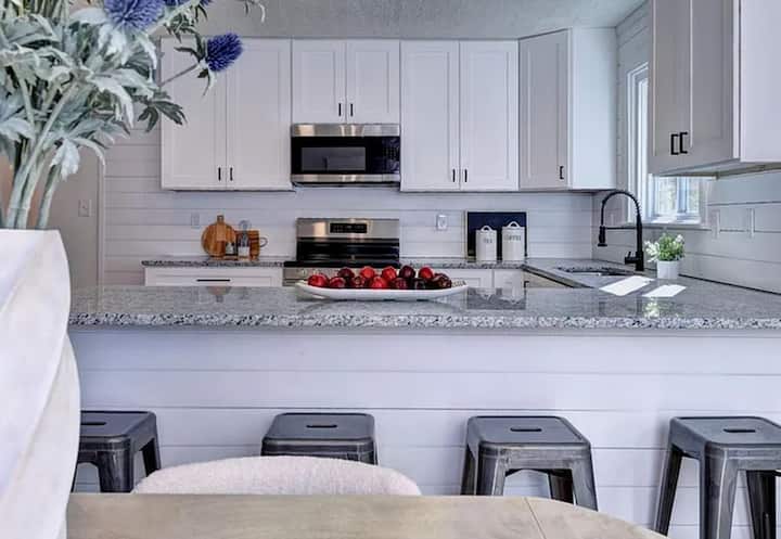 Nest In Newport News - Newport News, VA