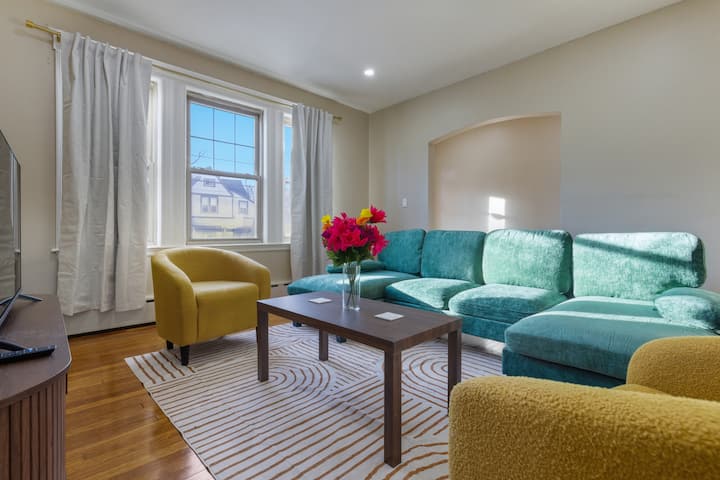 New! Chic Living: 3bed-parking-near Mbta - Boston, MA