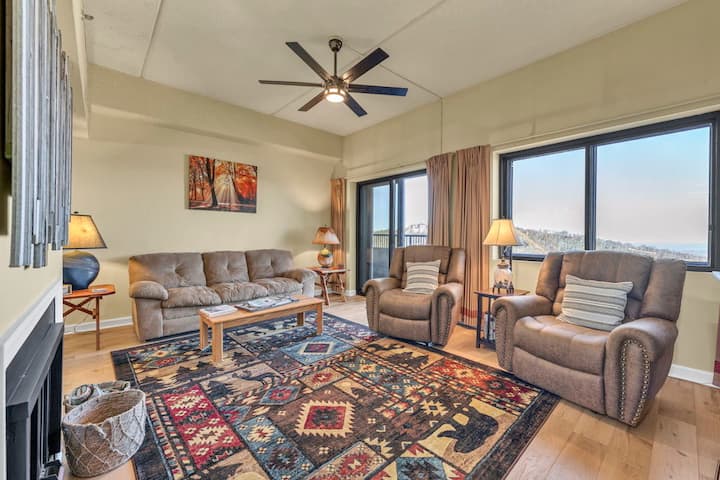 Cozy Condo W/mile-high Views And All The Amenities - Sugar Mountain, NC