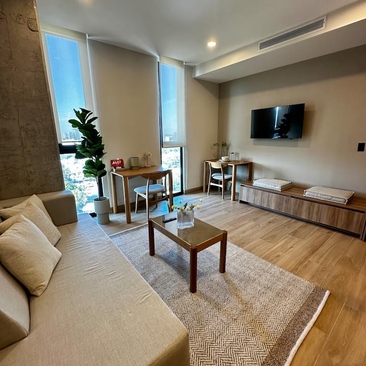 Mr. W. | Beautiful Loft In Expo Area - Guadalajara, Mexico