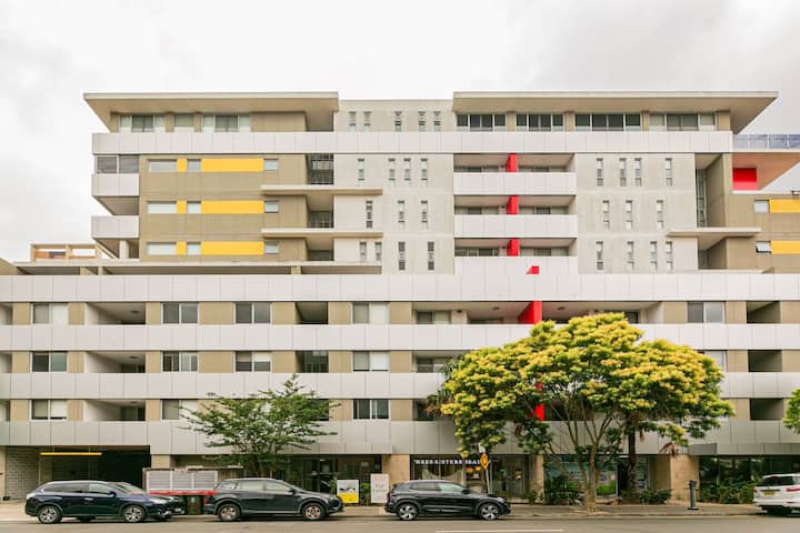 Free Parking,great Location Apt In Burwood - Penshurst