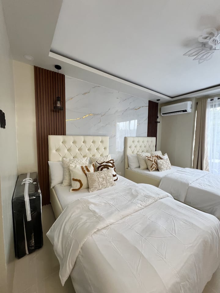 Alpine Villas At Crosswinds Solana Mountain View - Tagaytay City