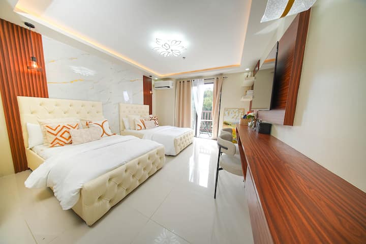 Alpine Villas At Crosswinds Solana Mountain View - Tagaytay