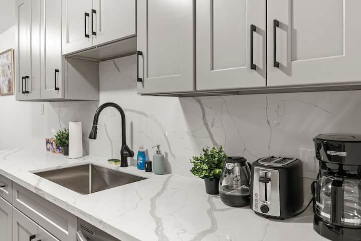 Jane's Home (Brd) | Upgraded 2b Home +Hvac+parking - Sunnyvale, CA