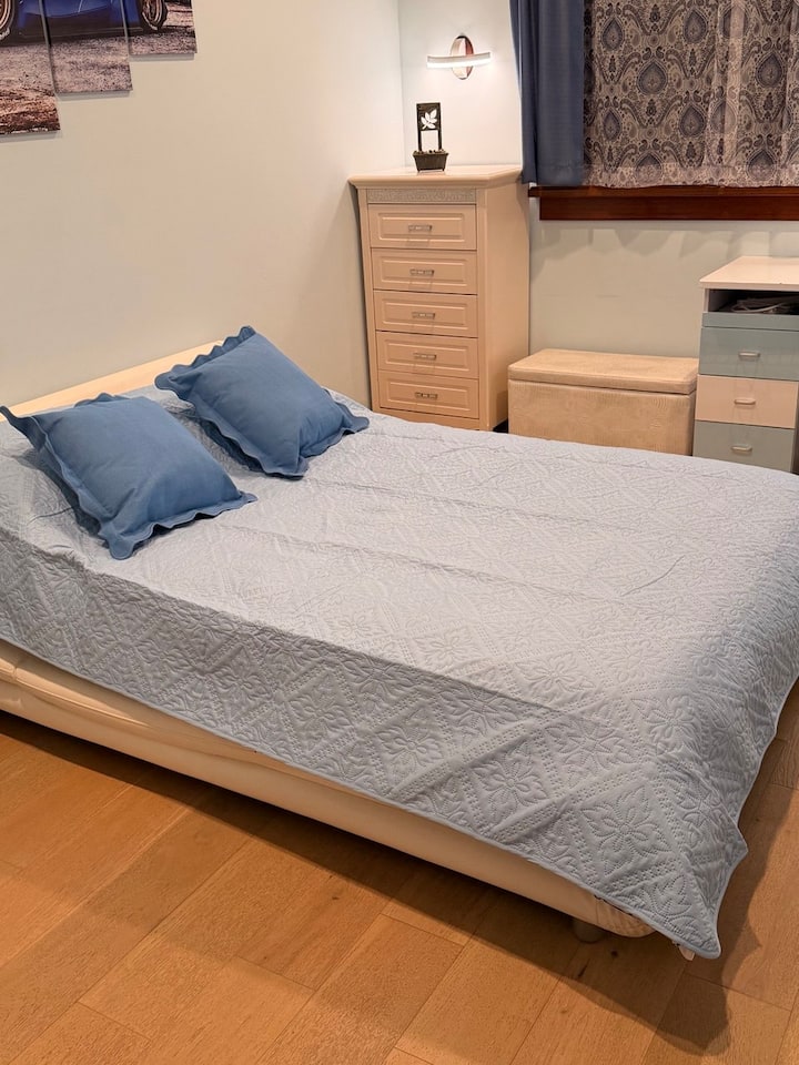 Private Bedroom/shared Bh In Luxure House Unit "C" - Bellevue, WA