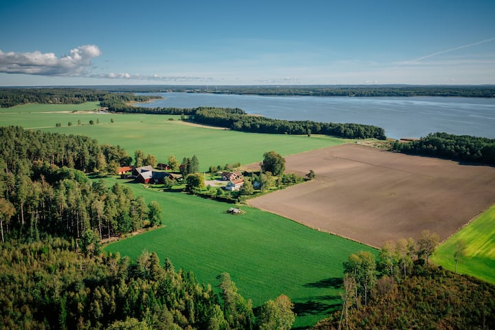 Gårdshus Med Ett Fantastiskt Och Unikt Läge! - Mariestad