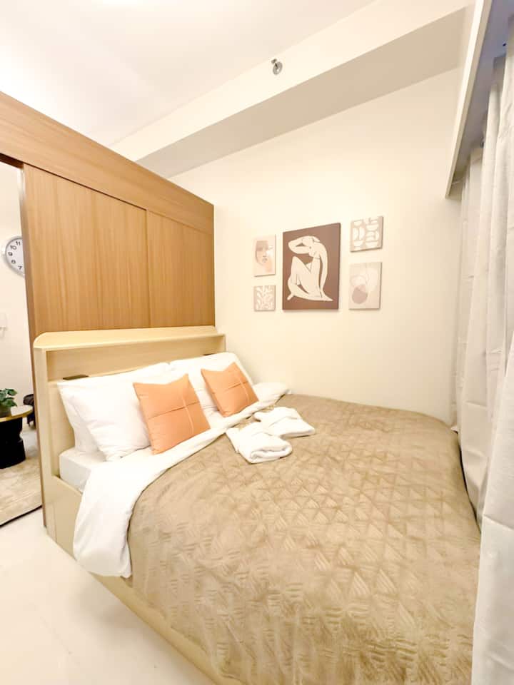 Sleek City Sanctuary At Red Res. L Wi-fi + Netflix - Makati