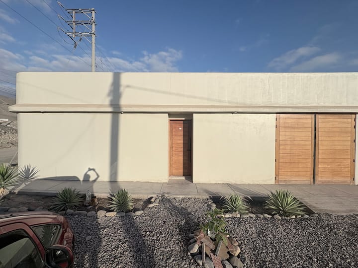 Casa Para 13 Con Patio Y Cochera Privado - Camaná