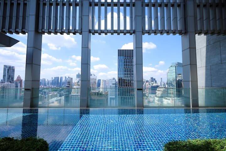 Super Spacious Luxury 1bd 5-min Walk Phromphongbts - Bangkok