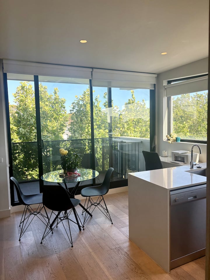 1 Bed Windsor Apartment - Cremorne