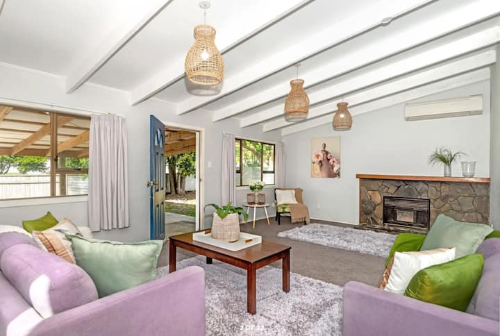 Light And Spacious 4 Bedroom Home- Close To Beach. - Gisborne