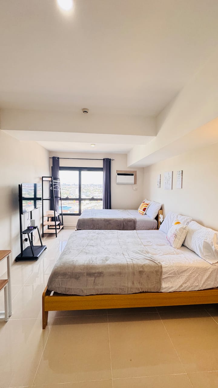 Sm  J Mall Side Living Modern Comfort Condo 19s01 - Philippines