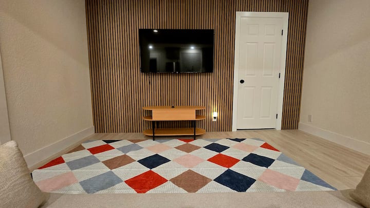 Cozy 1br Private Entry Suite –Walk To Bart | Train - Concord, CA