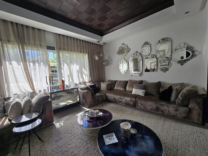 Villa à Aïn Diab Avec Piscine Et Rooftop Vue Mer - Casablanca