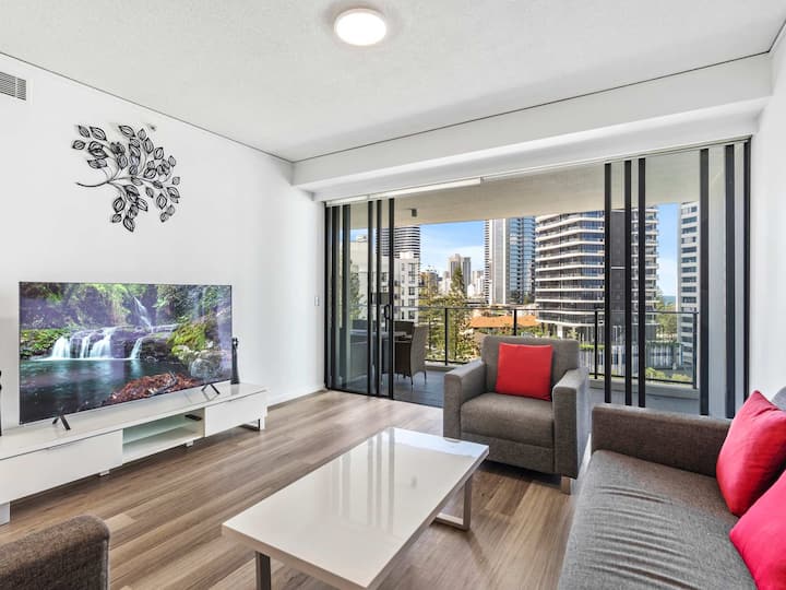 Sierra Grand 3-bedroom Apartment - Broadbeach