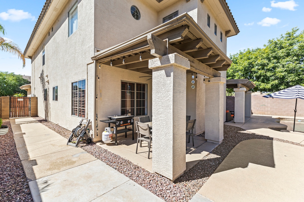 Großzügige & große Überraschung - Pool & Whirlpool $beheizt$ - Häuser ...