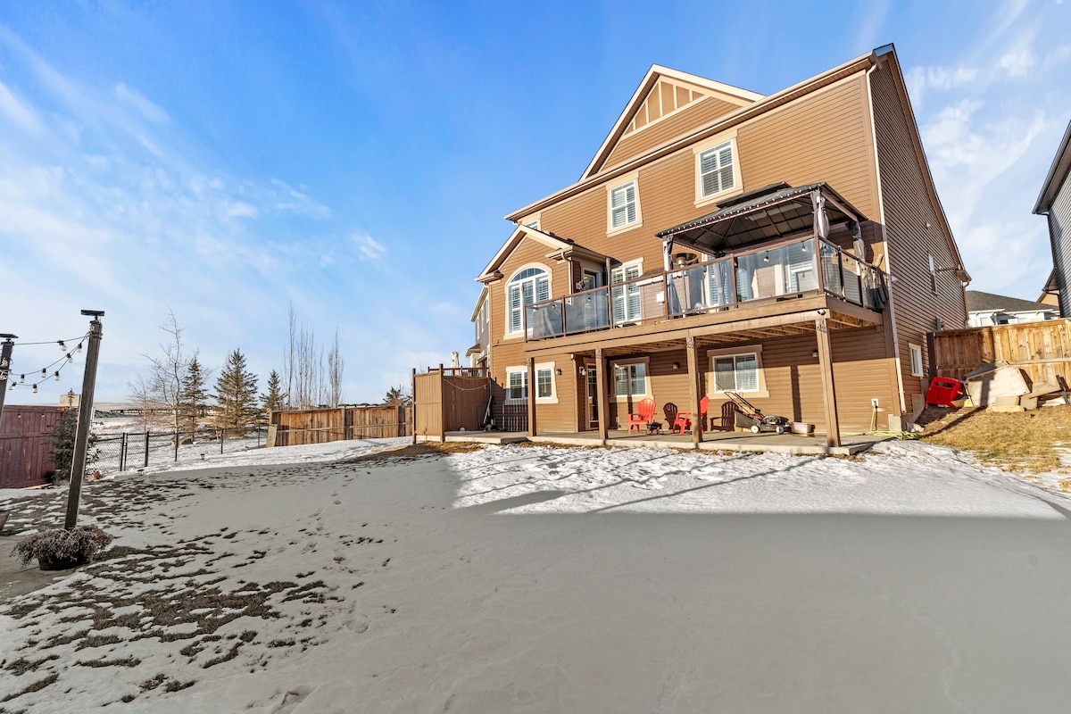 Spacious & Bright Basement Suite - Houses for Rent in Airdrie, Alberta ...