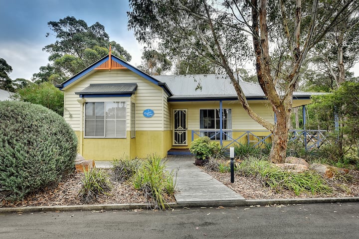 Two-bedroom Cottage - Lakes Entrance