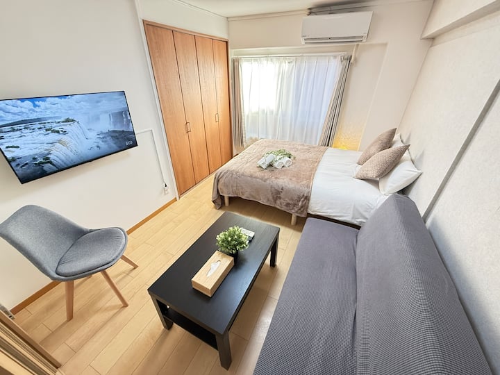 新宿・新大久保・大久保へ歩ける／１Fにコンビニあり - Shinjuku Station