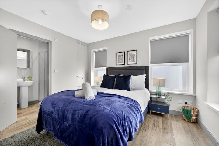 Long Stay 2br Ensuite With Multiple Parking Spaces - Cardiff