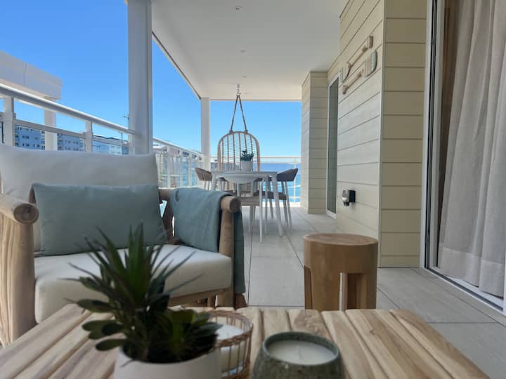 Stay In Arabian Seas - Waterfront Marina Apartment - Gibraltar