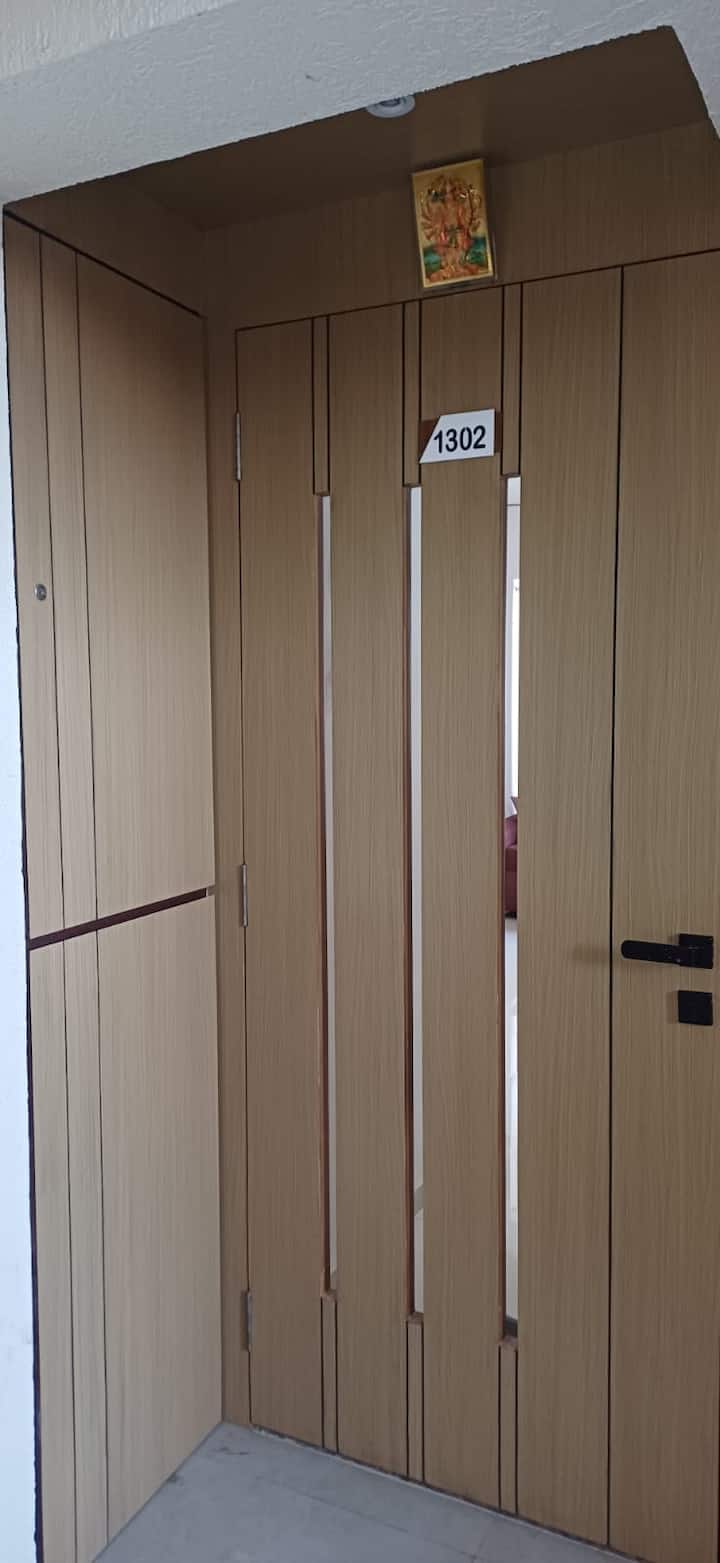 Shree Radha Krishna House. - スラト