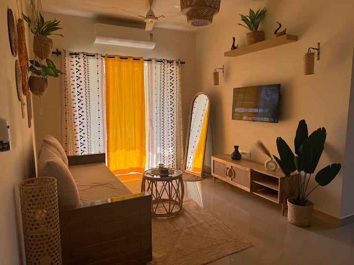 Liora | Chic Boho 1 Bhk Apt • Beachside Bliss - Goa