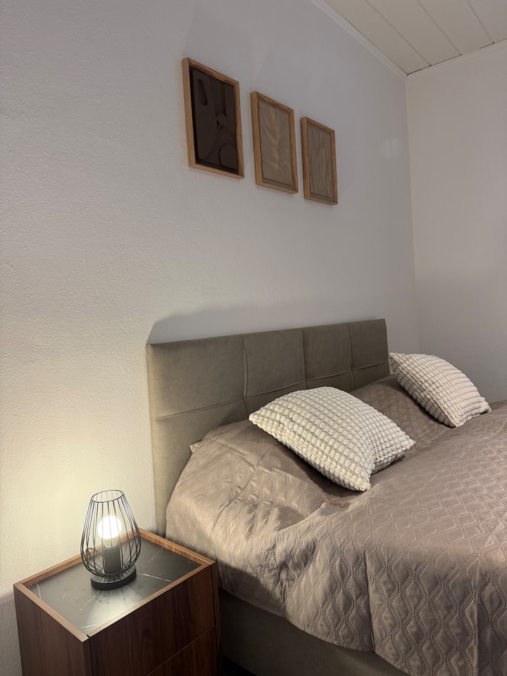 Gemütliche 2-zimmer Im Eg Mit Top Anbindung. - Moers