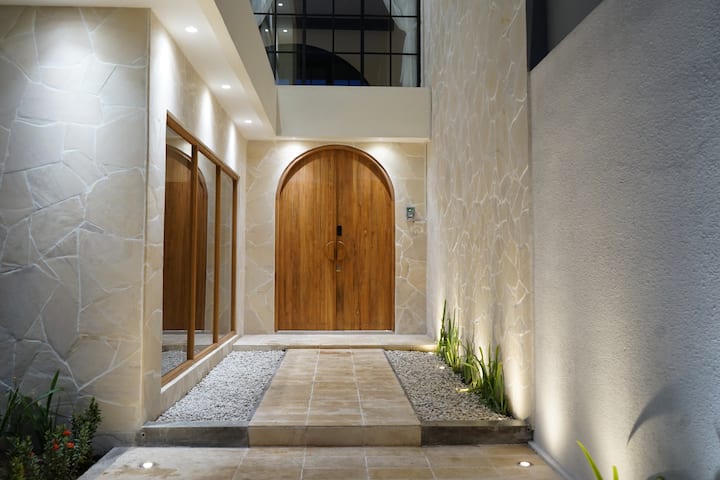 Urban Nest - Brand New House With Pool - Yogyakarta