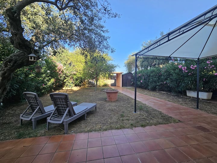 Villa Nani: Il Tuo Paradiso + Piscina E Giardino - Capoterra