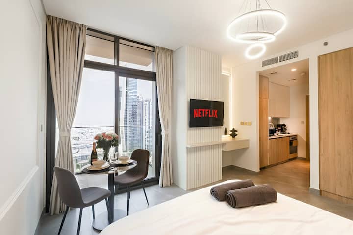 Modern High-floor Studio |Lux Facilities |Downtown - Dubai