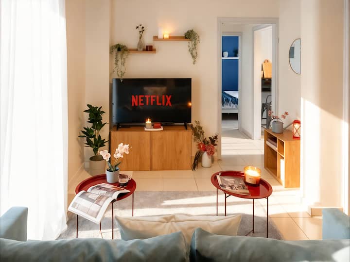 Chic Central Apartment - Selanik