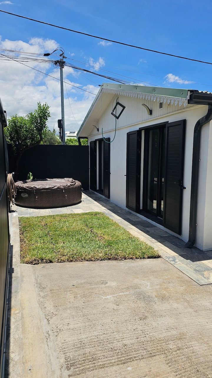 Entre-deux Escales, Votre Parenthèse Créole. - La Réunion