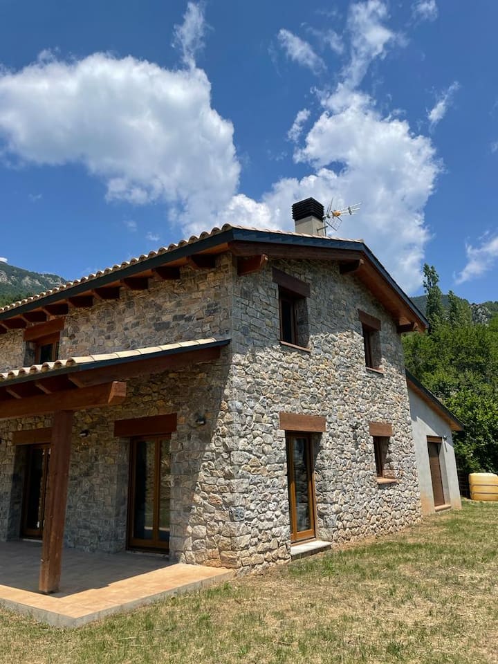 Casa Les Escoles, Espinalbet - Alberga Turisme - Berga