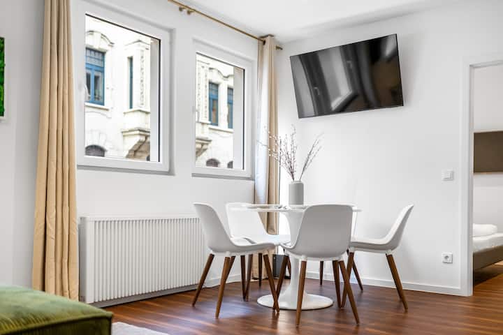 Hip Apartment | Agnes Quarter | 1 Br | 5 Guests - Cologne