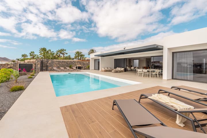 Luxury Villa Delta, Heated Pool Center Of Lajares - El Cotillo