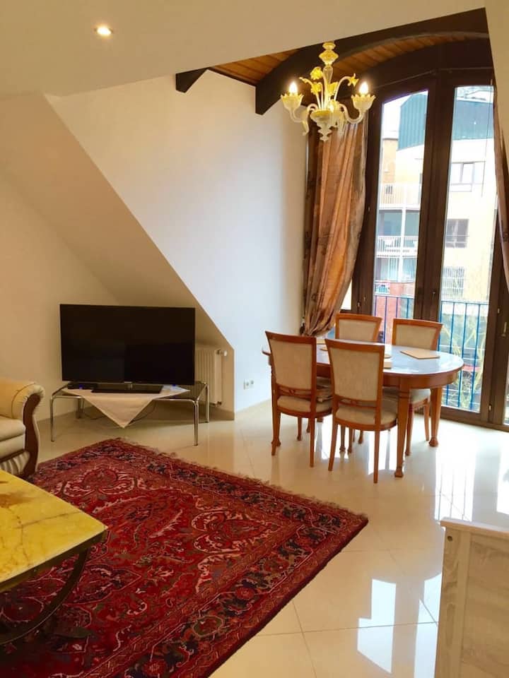 3 Zimmer Stadtwohnung Inkl. Stellplatz - Bonn