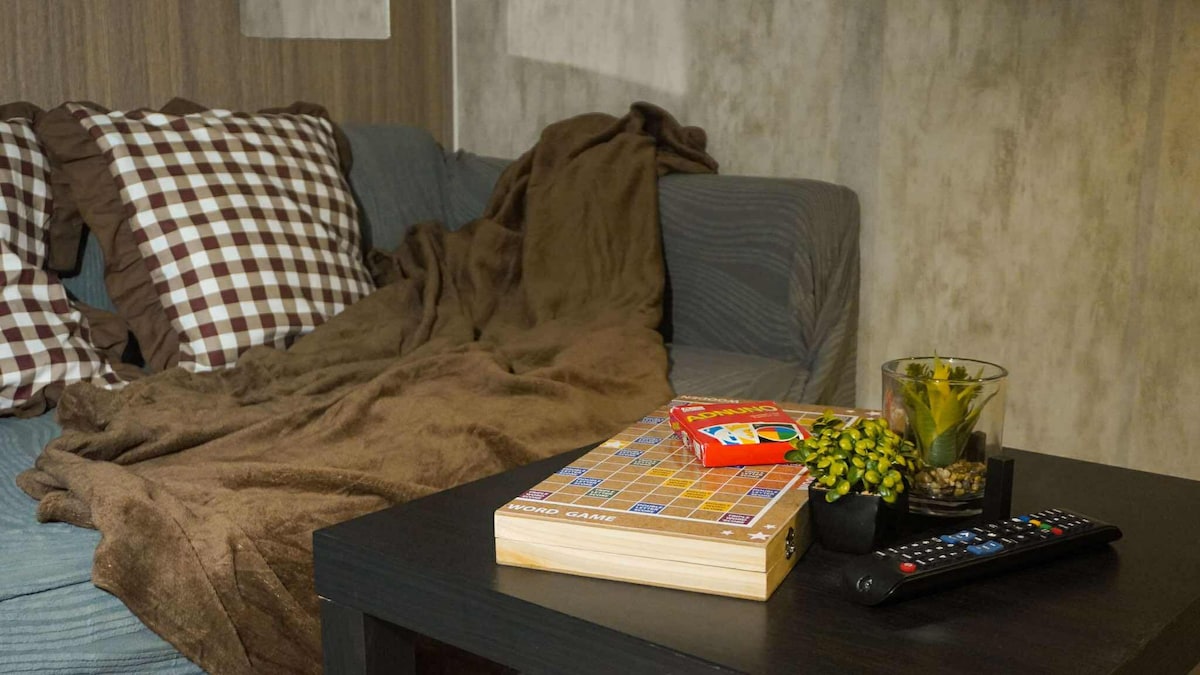 Big cut cozy aesthetic unit near MOA NAIA, balcony - Flats for Rent in ...