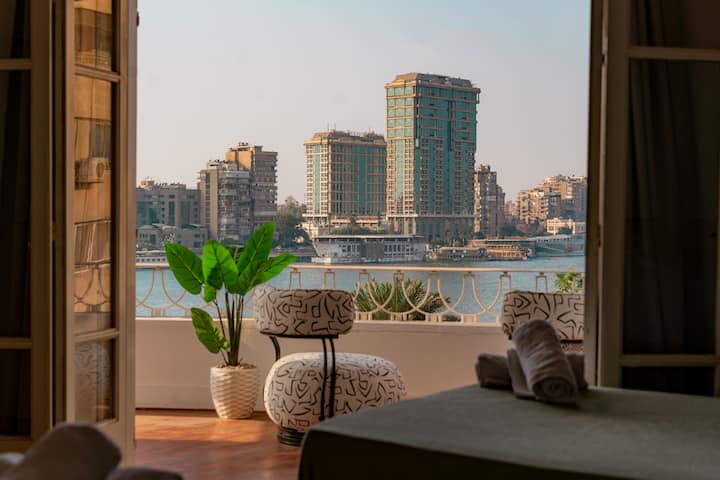 Stunning Nile & Four Seasons View |Cinema, Cafés - Mesto Kairo
