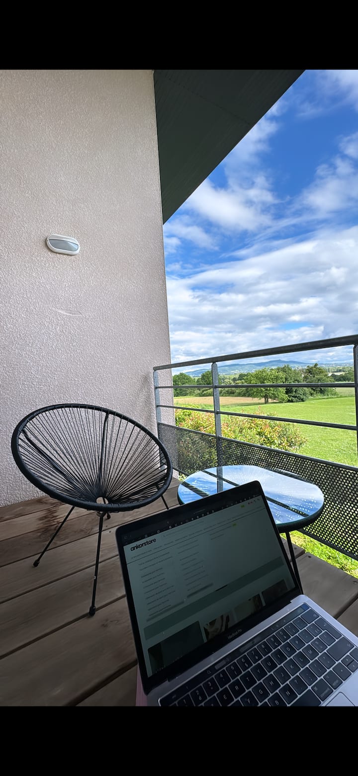 Maison Moderne Sur Golf Du Beaujolais - Anse