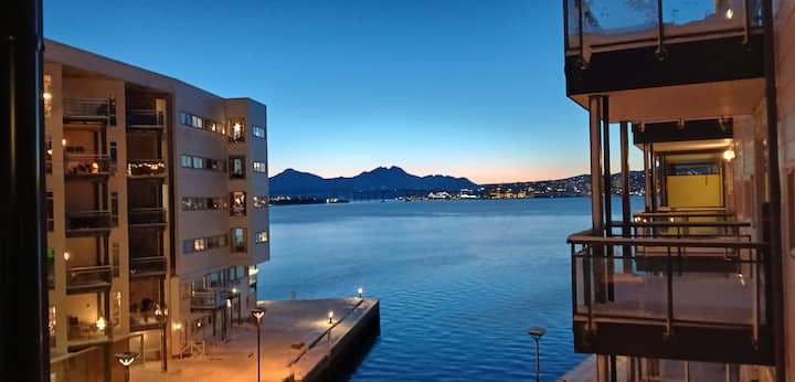 Arctic Flat On Charming Pier - Tromsø