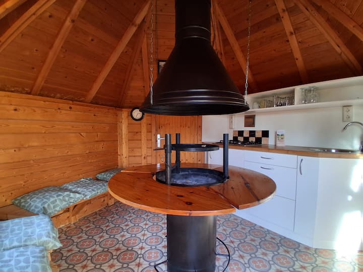 Finse Kota Met Vuurplaats Binnen En Privé Hottub - Venray