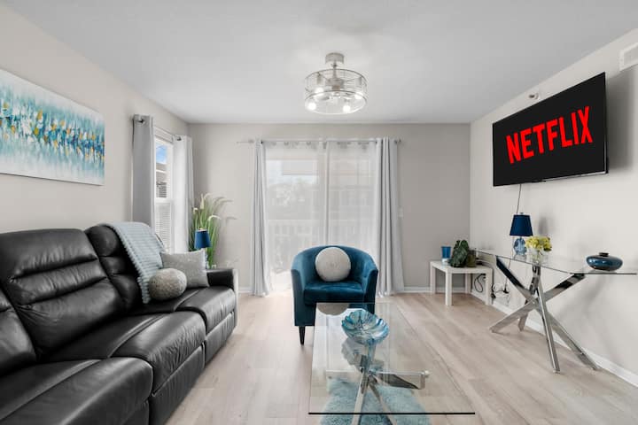 King Bed-upscale Long Stay-wifi-wash/dry-arrowhead - Gladstone, MO